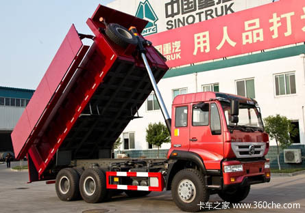 针对中国市场 HOWO M5G加盖自卸车亮相_斯太尔M5G_自卸车_卡车之家