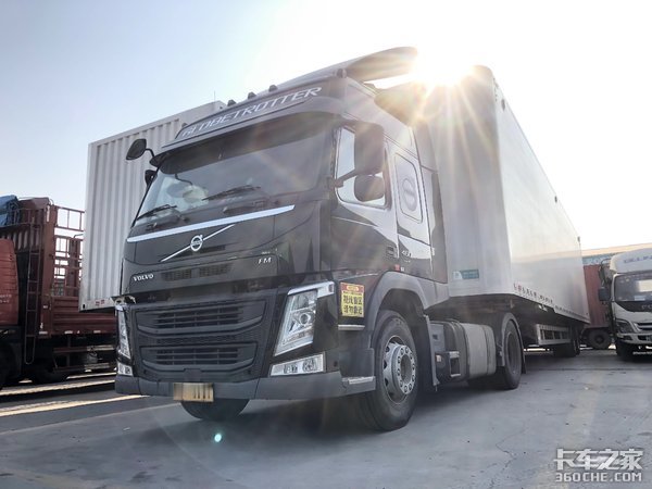 续航超4000km 沃尔沃FM460专攻快递运输_卡车之家